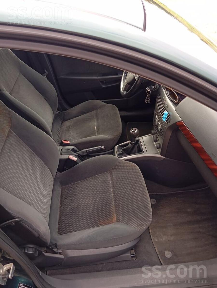 Zaļš Opel Astra 2005 Liepāja, ar dzinēja tilpumu 1.70 L un nobraukumu 303 tūkst. km par 1500 €, foto 8 vietnē AUTOMOTO.COM.LV