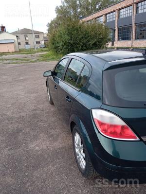 Zaļš Opel Astra 2005 Liepāja, ar dzinēja tilpumu 1.70 L un nobraukumu 303 tūkst. km par 1500 €, foto 14 vietnē AUTOMOTO.COM.LV
