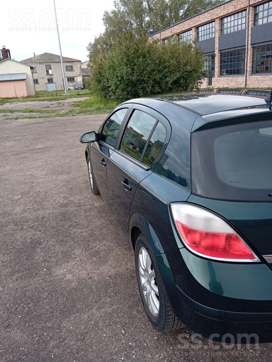 Zaļš Opel Astra 2005 Liepāja, ar dzinēja tilpumu 1.70 L un nobraukumu 303 tūkst. km par 1500 €, foto 14 vietnē AUTOMOTO.COM.LV