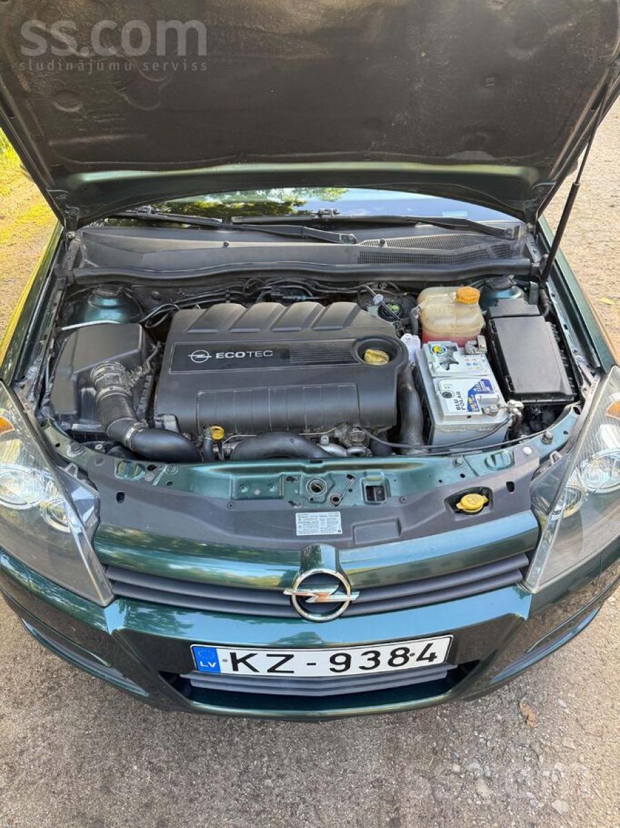 Green Opel Astra 2006 in Rezekne, with an engine capacity of 1.90 L and mileage of 247 thousand km for 1350 €, photo 6 on AUTOMOTO.COM.LV