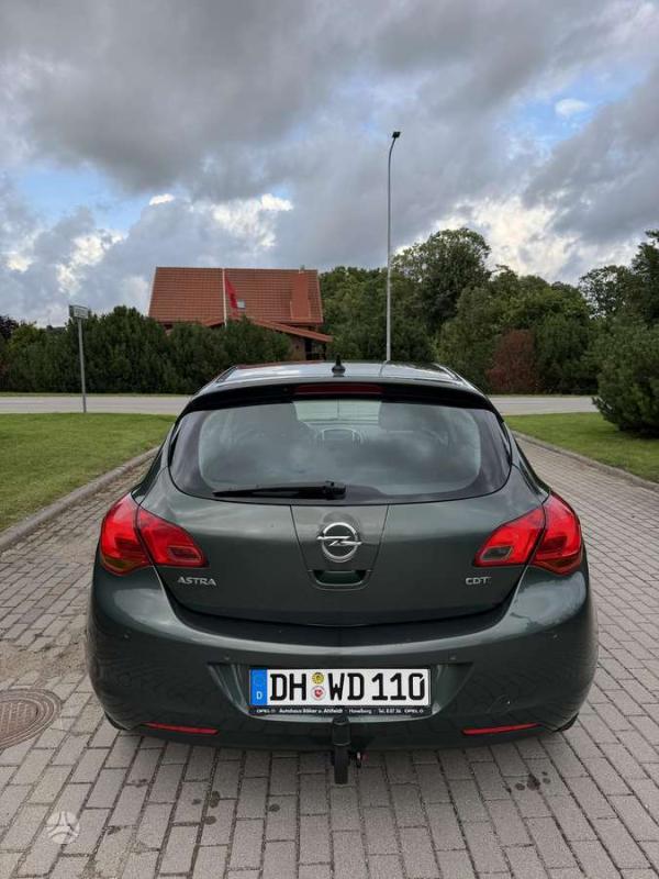 Zaļš Opel Astra 2010 Klaipėda, ar dzinēja tilpumu 1.69 L un nobraukumu 365 tūkst. km par 2250 €, foto 6 vietnē AUTOMOTO.COM.LV