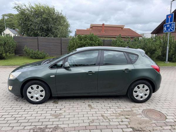 Zaļš Opel Astra 2010 Klaipėda, ar dzinēja tilpumu 1.69 L un nobraukumu 365 tūkst. km par 2250 €, foto 8 vietnē AUTOMOTO.COM.LV