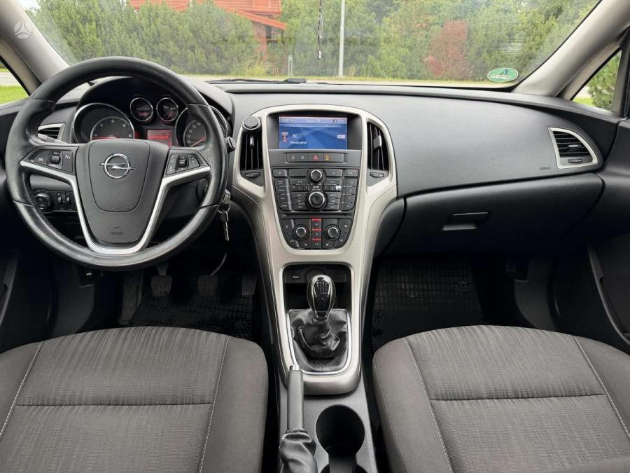 Zaļš Opel Astra 2010 Klaipėda, ar dzinēja tilpumu 1.69 L un nobraukumu 365 tūkst. km par 2250 €, foto 13 vietnē AUTOMOTO.COM.LV
