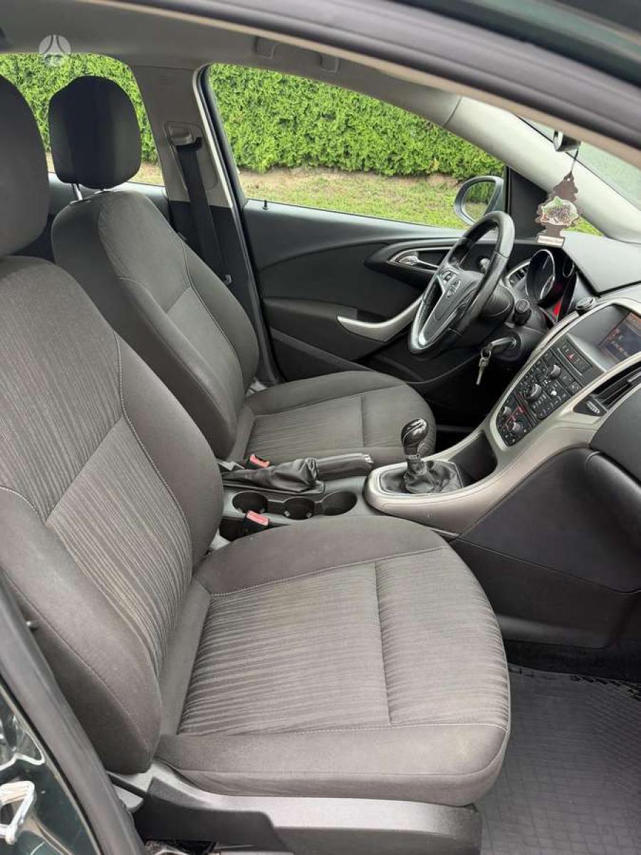Zaļš Opel Astra 2010 Klaipėda, ar dzinēja tilpumu 1.69 L un nobraukumu 365 tūkst. km par 2250 €, foto 14 vietnē AUTOMOTO.COM.LV