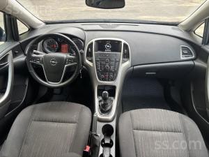 Green Opel Astra 2011 in Ogre, with an engine capacity of 1.60 L and mileage of 180 thousand km for 4400 €, photo 11 on AUTOMOTO.COM.LV