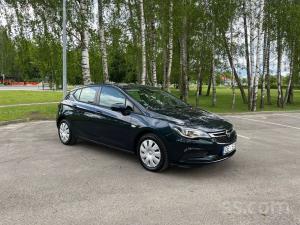 Green Opel Astra 2016 in Riga, with an engine capacity of 1.40 L and mileage of 107 thousand km for 2300 €, photo 4 on AUTOMOTO.COM.LV