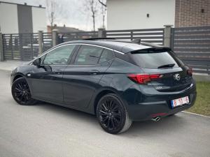Zaļš Opel Astra 2016 Jelgava, ar dzinēja tilpumu 1.60 L un nobraukumu 199 tūkst. km par 8800 €, foto 3 vietnē AUTOMOTO.COM.LV
