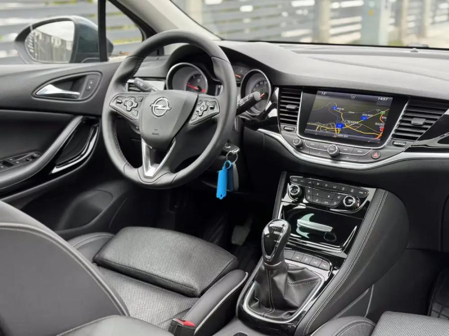Zaļš Opel Astra 2016 Jelgava, ar dzinēja tilpumu 1.60 L un nobraukumu 199 tūkst. km par 8800 €, foto 15 vietnē AUTOMOTO.COM.LV