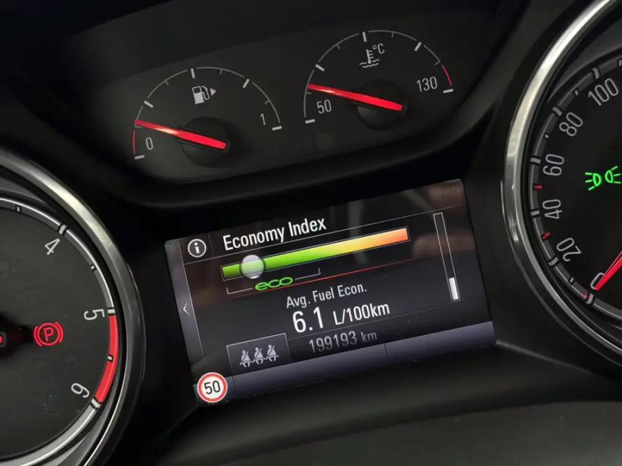 Zaļš Opel Astra 2016 Jelgava, ar dzinēja tilpumu 1.60 L un nobraukumu 199 tūkst. km par 8800 €, foto 22 vietnē AUTOMOTO.COM.LV