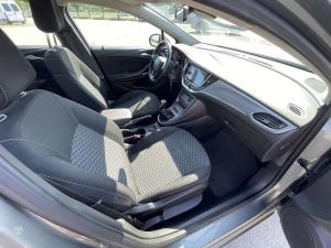 Green Opel Astra 2016 in Siauliai, with an engine capacity of 1.60 L and mileage of 210 thousand km for 4950 €, photo 10 on AUTOMOTO.COM.LV