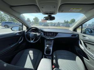 Green Opel Astra 2016 in Siauliai, with an engine capacity of 1.60 L and mileage of 210 thousand km for 4950 €, photo 13 on AUTOMOTO.COM.LV
