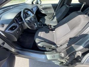 Green Opel Astra 2016 in Siauliai, with an engine capacity of 1.60 L and mileage of 210 thousand km for 4950 €, photo 15 on AUTOMOTO.COM.LV