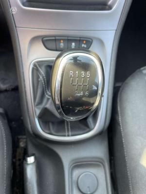 Green Opel Astra 2016 in Siauliai, with an engine capacity of 1.60 L and mileage of 210 thousand km for 4950 €, photo 22 on AUTOMOTO.COM.LV