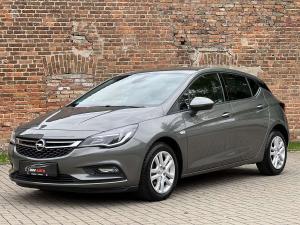 Green Opel Astra 2017 in Kedainiai, with an engine capacity of 1.60 L and mileage of 238 thousand km for 6750 €, photo  on AUTOMOTO.COM.LV