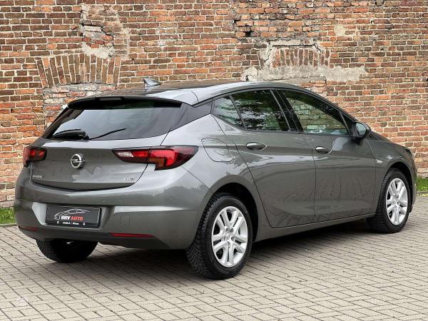 Green Opel Astra 2017 in Kedainiai, with an engine capacity of 1.60 L and mileage of 238 thousand km for 6750 €, photo 7 on AUTOMOTO.COM.LV