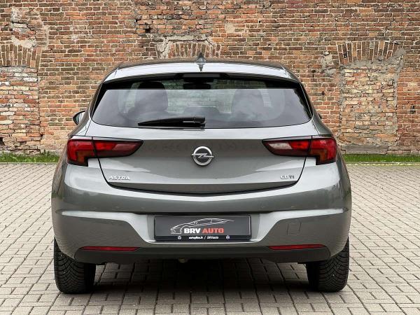 Green Opel Astra 2017 in Kedainiai, with an engine capacity of 1.60 L and mileage of 238 thousand km for 6750 €, photo 8 on AUTOMOTO.COM.LV