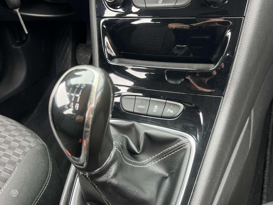 Zaļš Opel Astra 2017 Kėdainiai, ar dzinēja tilpumu 1.60 L un nobraukumu 238 tūkst. km par 6750 €, foto 32 vietnē AUTOMOTO.COM.LV