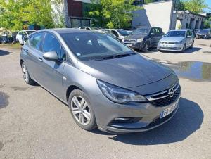 Green Opel Astra 2019 in Panevezys, with an engine capacity of 1.60 L and mileage of 200 thousand km for 2800 €, photo  on AUTOMOTO.COM.LV