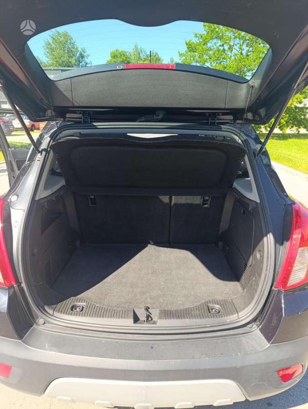 Green Opel Astra 2019 in Panevezys, with an engine capacity of 1.60 L and mileage of 200 thousand km for 2800 €, photo 6 on AUTOMOTO.COM.LV