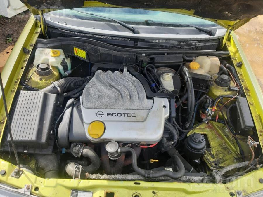Green Opel Astra 1996 in Ogre, with an engine capacity of 1.40 L and mileage of 359 thousand km for 450 €, photo 6 on AUTOMOTO.COM.LV