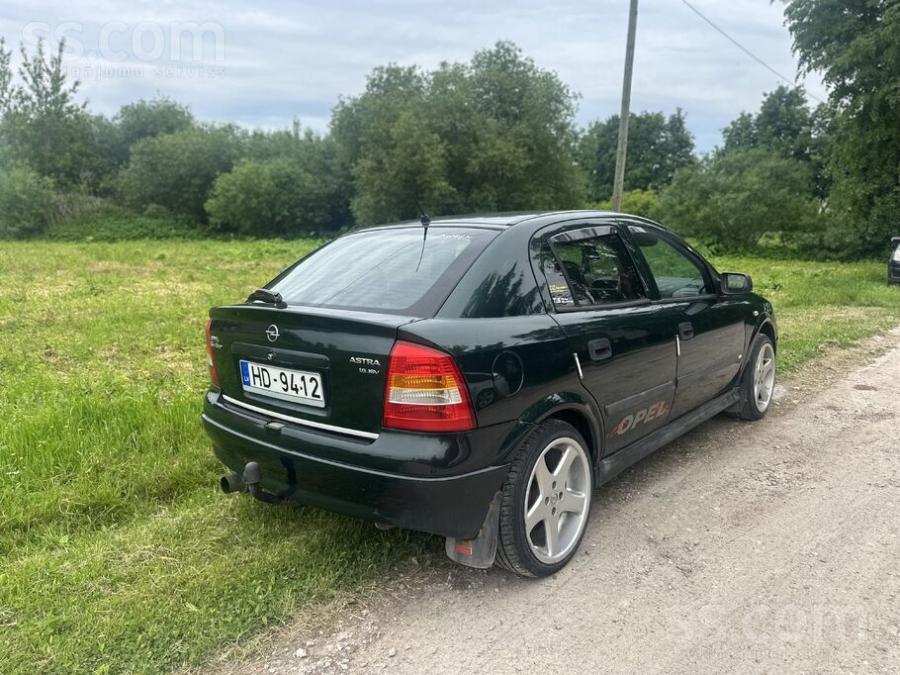 Zaļš Opel Astra 1998 Jelgava, ar dzinēja tilpumu 1.60 L un nobraukumu 271 tūkst. km par 500 €, foto 4 vietnē AUTOMOTO.COM.LV