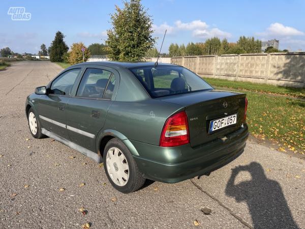 Zaļš Opel Astra 1999 Šauļi, ar dzinēja tilpumu 1.60 L un nobraukumu 180 tūkst. km par 800 €, foto 3 vietnē AUTOMOTO.COM.LV