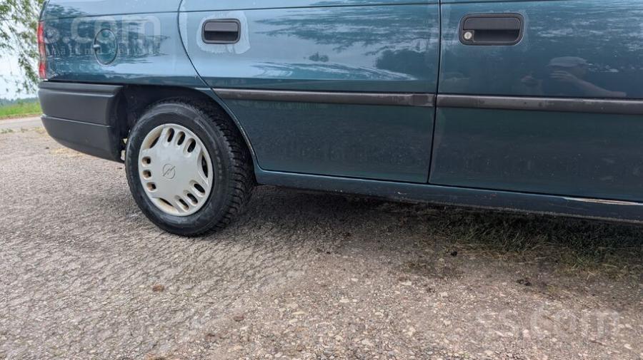 Zaļš Opel Astra 1995 Daugavpils, ar dzinēja tilpumu 1.40 L un nobraukumu 212 tūkst. km par 700 €, foto 8 vietnē AUTOMOTO.COM.LV