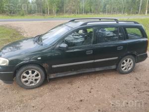 Green Opel Astra 2001 in Riga, with an engine capacity of 1.60 L and mileage of 302 thousand km for 550 €, photo 3 on AUTOMOTO.COM.LV