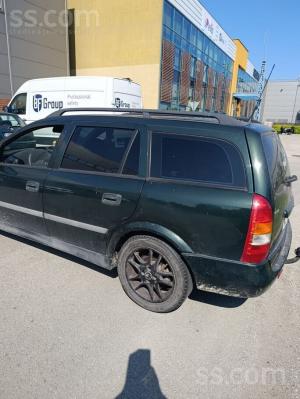 Zaļš Opel Astra 2001 Rīga, ar dzinēja tilpumu 1.70 L un nobraukumu 200 tūkst. km par 700 €, foto 3 vietnē AUTOMOTO.COM.LV