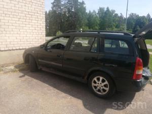 Green Opel Astra 2002 in Riga, with an engine capacity of 1.80 L and mileage of 388 thousand km for 550 €, photo 3 on AUTOMOTO.COM.LV