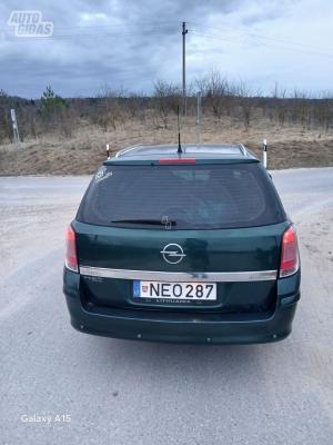 Zaļš Opel Astra 2004 Kaišiadorys, ar dzinēja tilpumu 1.60 L un nobraukumu 196 tūkst. km par 1680 €, foto  vietnē AUTOMOTO.COM.LV