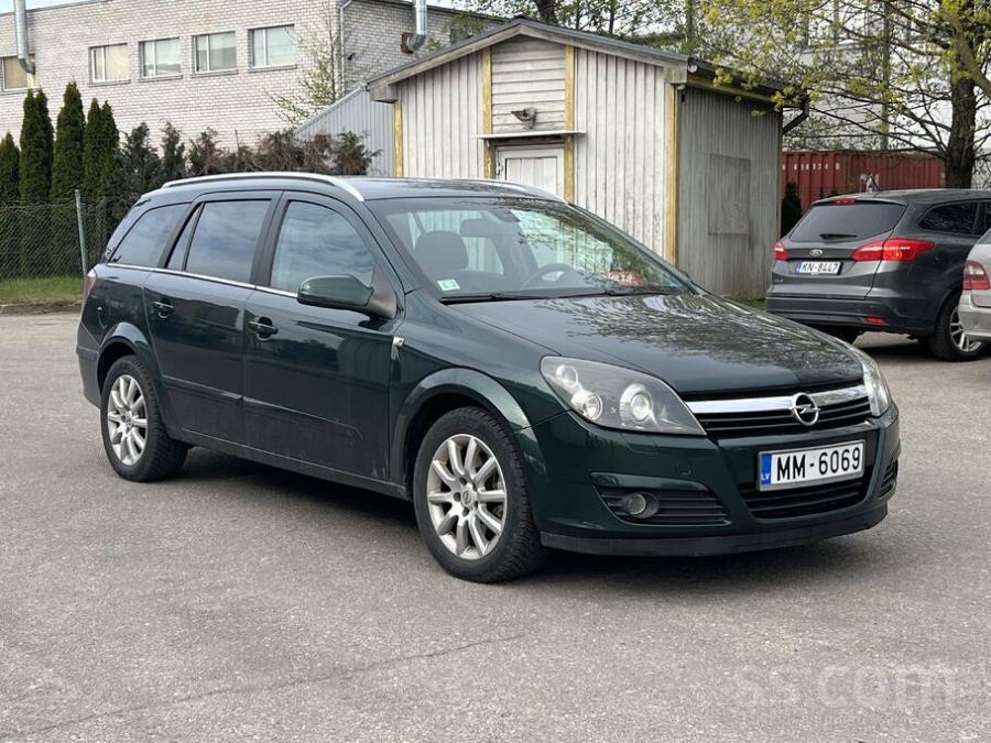 Zaļš Opel Astra 2005 Rīga, ar dzinēja tilpumu 1.90 L un nobraukumu 343 tūkst. km par 500 €, foto 1 vietnē AUTOMOTO.COM.LV