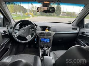 Zaļš Opel Astra 2005 Rīga, ar dzinēja tilpumu 1.90 L un nobraukumu 343 tūkst. km par 500 €, foto 6 vietnē AUTOMOTO.COM.LV