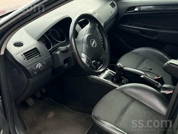 Zaļš Opel Astra 2005 Rīga, ar dzinēja tilpumu 1.90 L un nobraukumu 343 tūkst. km par 500 €, foto 8 vietnē AUTOMOTO.COM.LV