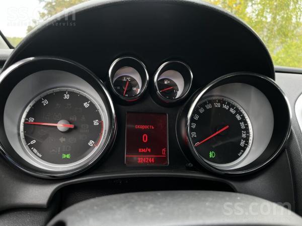 Zaļš Opel Astra 2011 Cēsis, ar dzinēja tilpumu 1.70 L un nobraukumu 325 tūkst. km par 2800 €, foto 7 vietnē AUTOMOTO.COM.LV