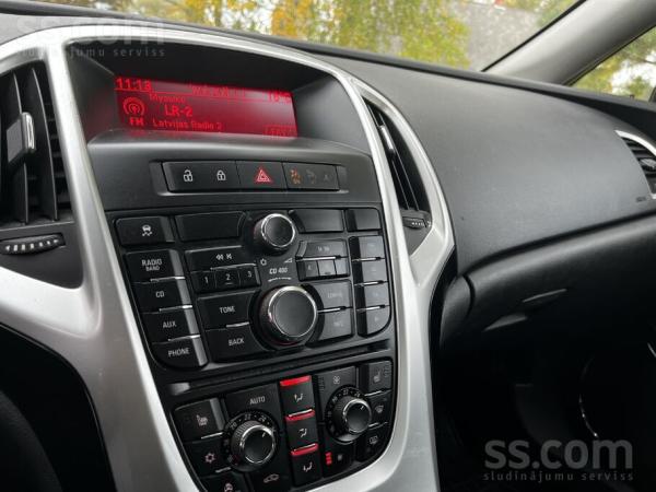 Zaļš Opel Astra 2011 Cēsis, ar dzinēja tilpumu 1.70 L un nobraukumu 325 tūkst. km par 2800 €, foto 8 vietnē AUTOMOTO.COM.LV