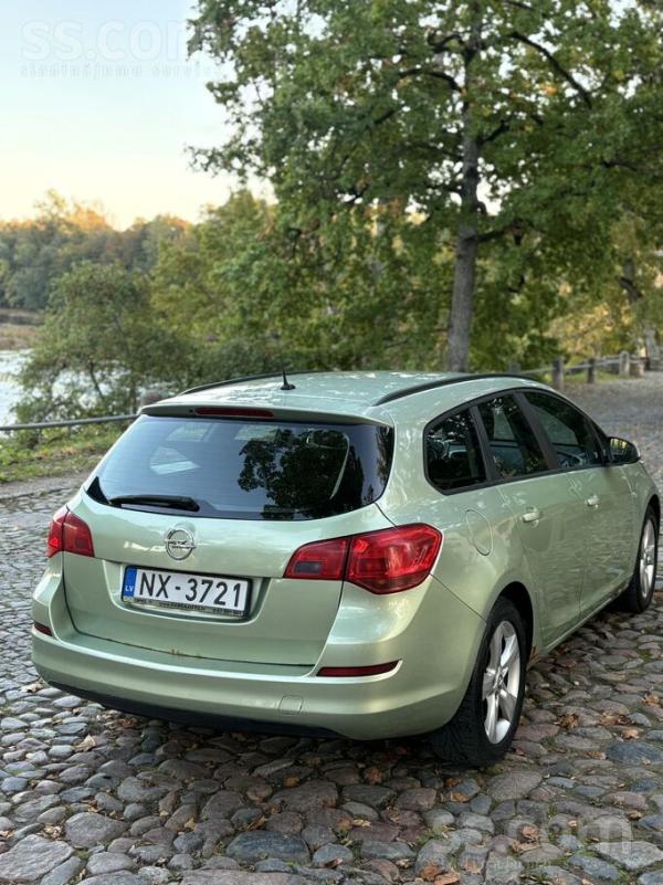 Zaļš Opel Astra 2011 Kuldīga, ar dzinēja tilpumu 1.70 L un nobraukumu 0 tūkst. km par 2300 €, foto 11 vietnē AUTOMOTO.COM.LV