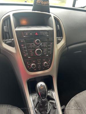 Zaļš Opel Astra 2012 Tallina, ar dzinēja tilpumu 1.40 L un nobraukumu 113 tūkst. km par 4500 €, foto 7 vietnē AUTOMOTO.COM.LV