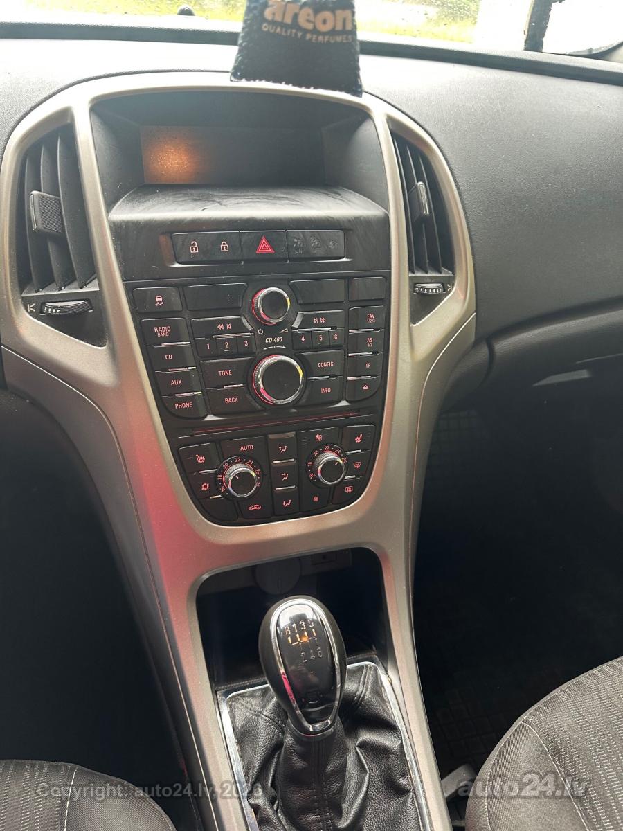 Zaļš Opel Astra 2012 Tallina, ar dzinēja tilpumu 1.40 L un nobraukumu 113 tūkst. km par 4500 €, foto 7 vietnē AUTOMOTO.COM.LV