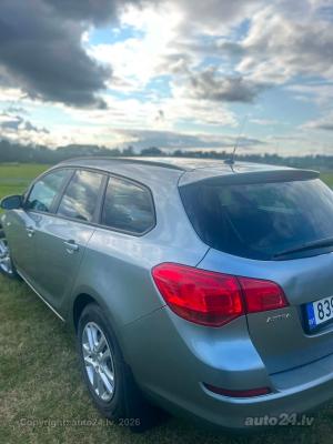 Zaļš Opel Astra 2012 Narva, ar dzinēja tilpumu 1.60 L un nobraukumu 310 tūkst. km par 2200 €, foto 4 vietnē AUTOMOTO.COM.LV