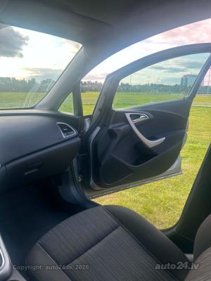 Zaļš Opel Astra 2012 Narva, ar dzinēja tilpumu 1.60 L un nobraukumu 310 tūkst. km par 2200 €, foto 11 vietnē AUTOMOTO.COM.LV