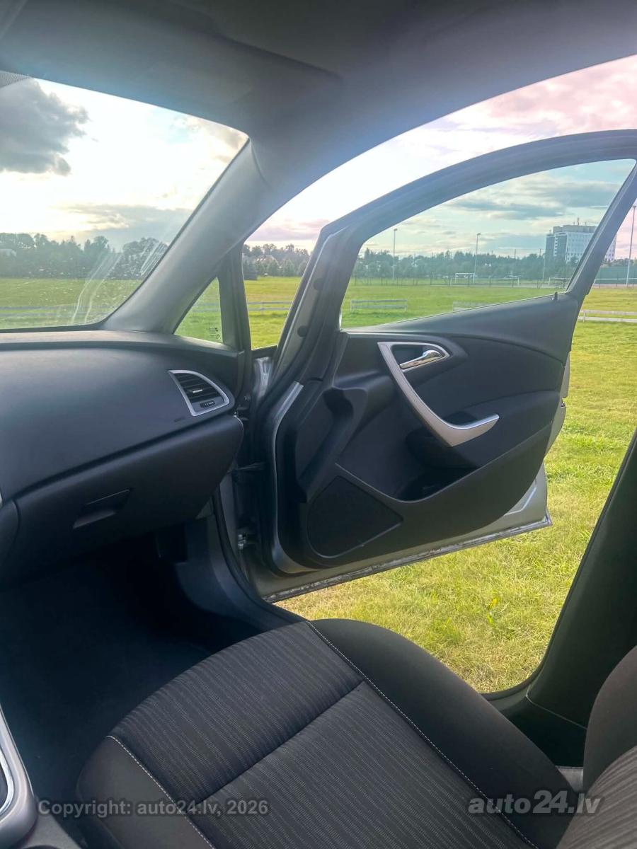 Zaļš Opel Astra 2012 Narva, ar dzinēja tilpumu 1.60 L un nobraukumu 310 tūkst. km par 2200 €, foto 11 vietnē AUTOMOTO.COM.LV