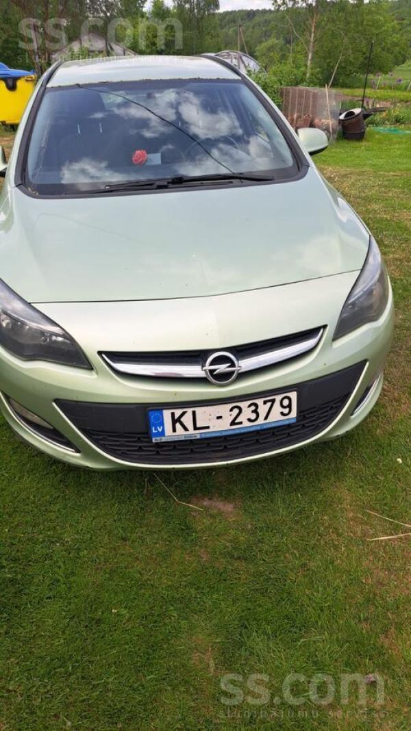 Zaļš Opel Astra 2013 Rīga, ar dzinēja tilpumu 1.70 L un nobraukumu 0 tūkst. km par 1200 €, foto 1 vietnē AUTOMOTO.COM.LV