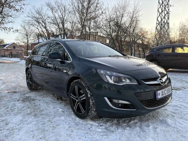 Zaļš Opel Astra 2014 Kauņa, ar dzinēja tilpumu 2.00 L un nobraukumu 225 tūkst. km par 3699 €, foto 1 vietnē AUTOMOTO.COM.LV