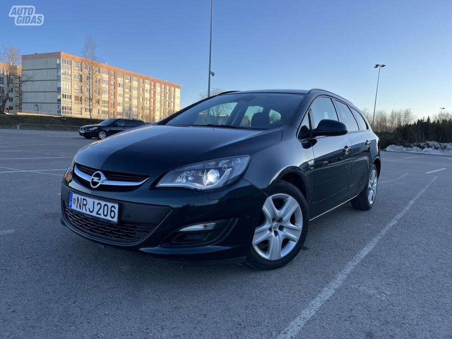 Zaļš Opel Astra 2014 Šauļi, ar dzinēja tilpumu 1.40 L un nobraukumu 206 tūkst. km par 5500 €, foto 1 vietnē AUTOMOTO.COM.LV