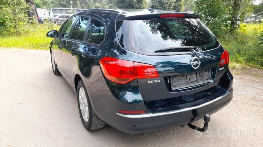 Zaļš Opel Astra 2015 Rīga, ar dzinēja tilpumu 1.60 L un nobraukumu 162 tūkst. km par 5400 €, foto 8 vietnē AUTOMOTO.COM.LV