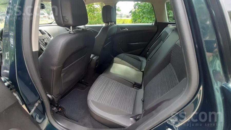 Zaļš Opel Astra 2015 Rīga, ar dzinēja tilpumu 1.60 L un nobraukumu 162 tūkst. km par 5400 €, foto 24 vietnē AUTOMOTO.COM.LV