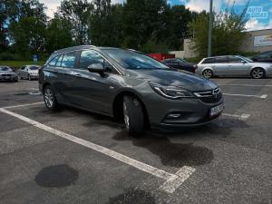 Green Opel Astra 2017 in Alytus, with an engine capacity of 1.60 L and mileage of 247 thousand km for 5800 €, photo 7 on AUTOMOTO.COM.LV