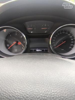 Green Opel Astra 2017 in Alytus, with an engine capacity of 1.60 L and mileage of 247 thousand km for 5800 €, photo 9 on AUTOMOTO.COM.LV