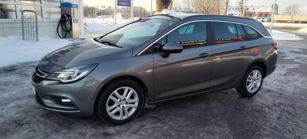 Green Opel Astra 2018 in Klaipeda, with an engine capacity of 1.60 L and mileage of 171 thousand km for 6900 €, photo 2 on AUTOMOTO.COM.LV